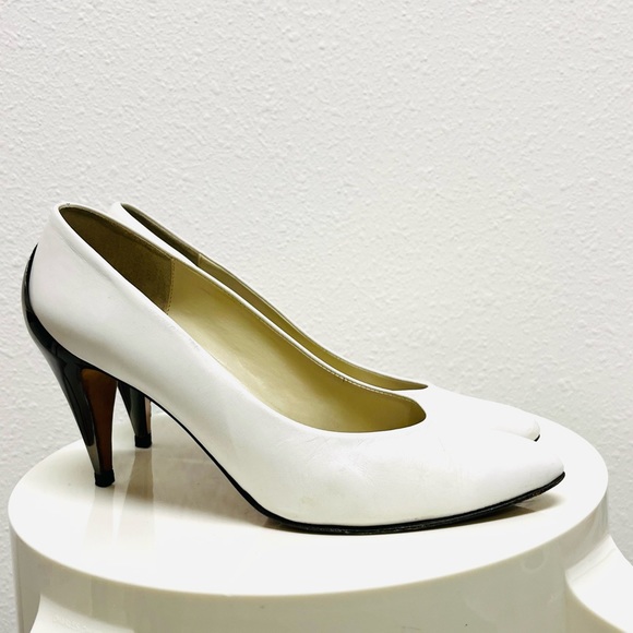Sesto Meucci | Shoes | Sesto Meucci Vintage White Leather Pumps With ...